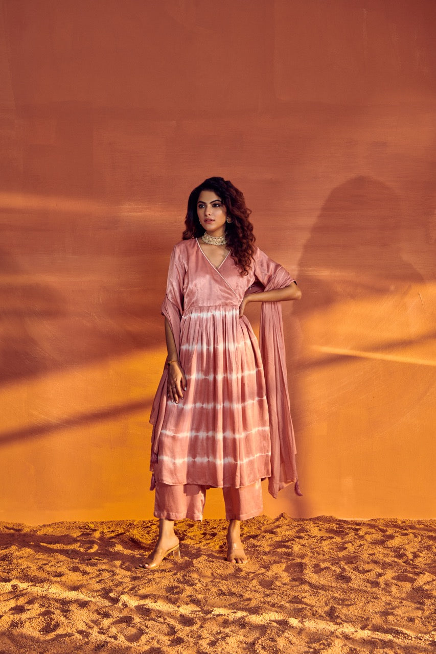 Vrushi Suit Set – Dorabi